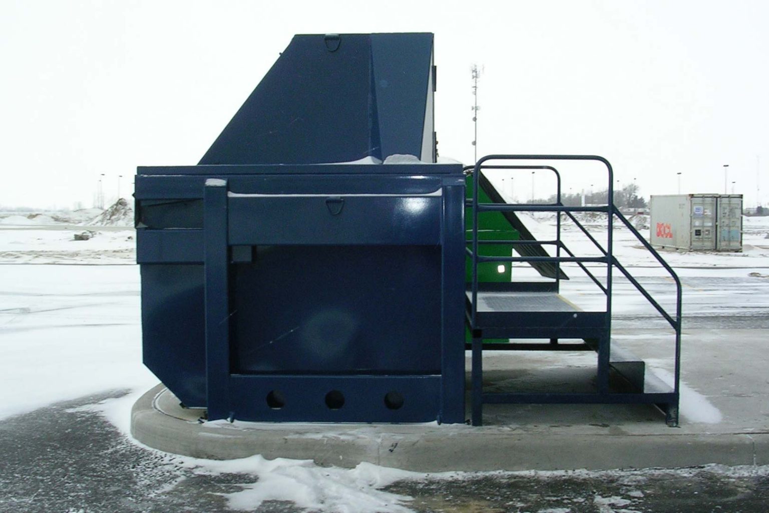 Vertical Compactor - Rotobale Compaction Solutions Inc.